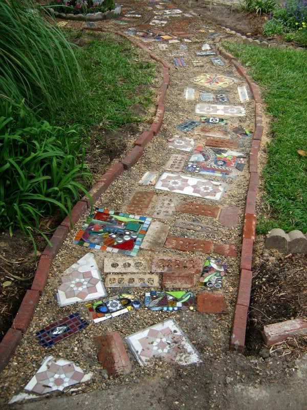 20 Creative Ideas for Reusing Leftover Ceramic Tiles | Styletic 20 Creative Ideas for Reusing Leftover Ceramic Tiles | Styletic